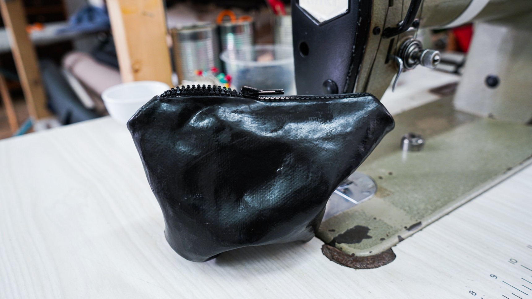 Wecandoo - Craft your own remarkable natural rubber purse